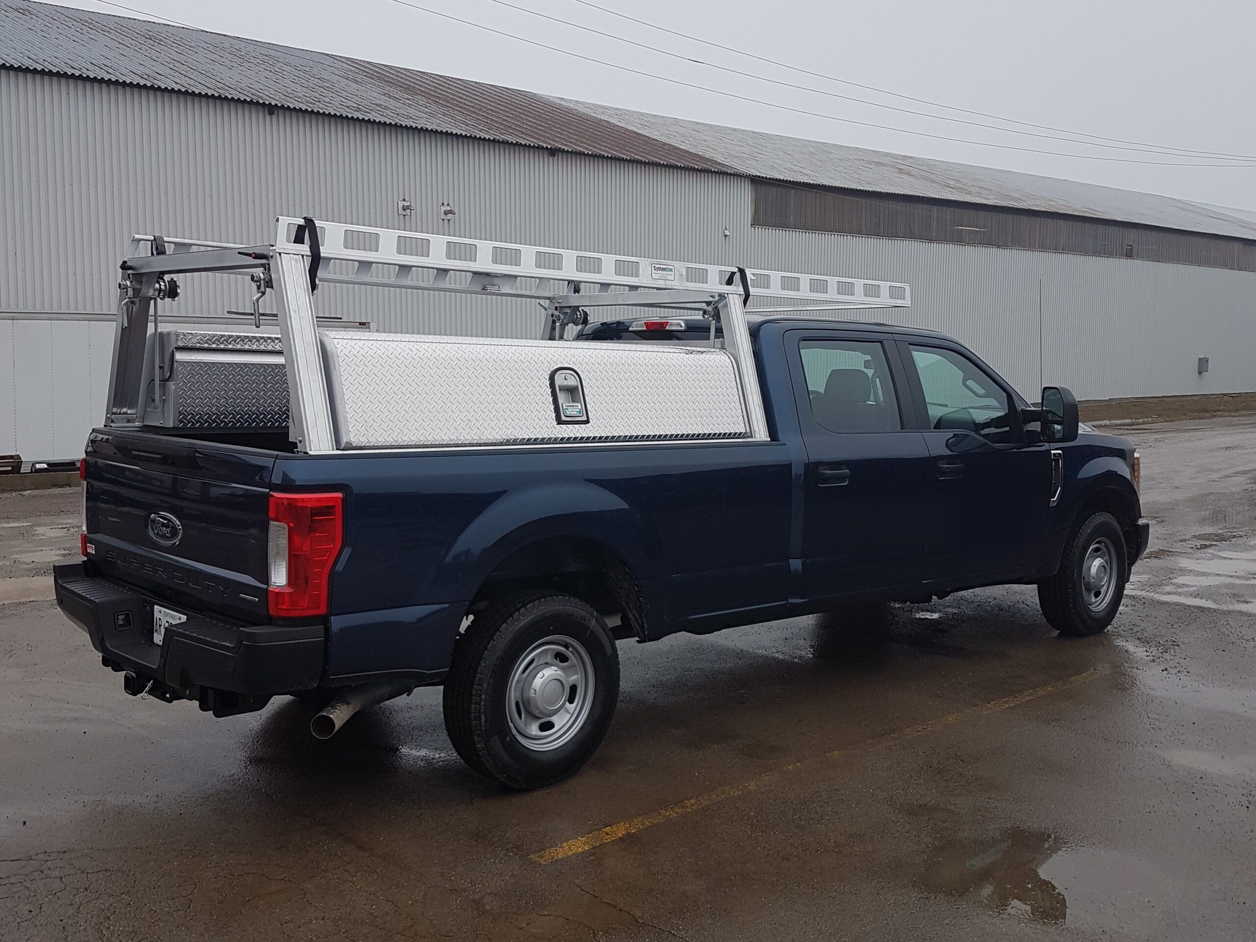 Truck Outfitters | Flat Decks, Service Bodies, Crane Truck